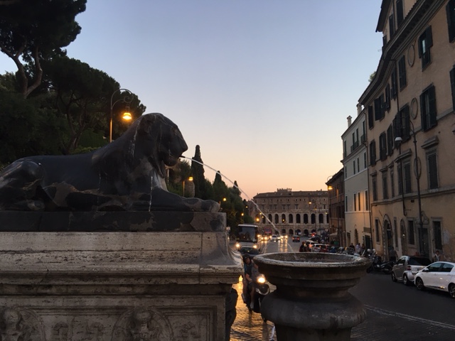VISITA GUIDATA NOTTURNA DEI FORI IMPERIALI ASSOCIAZIONE ROMA BELLA